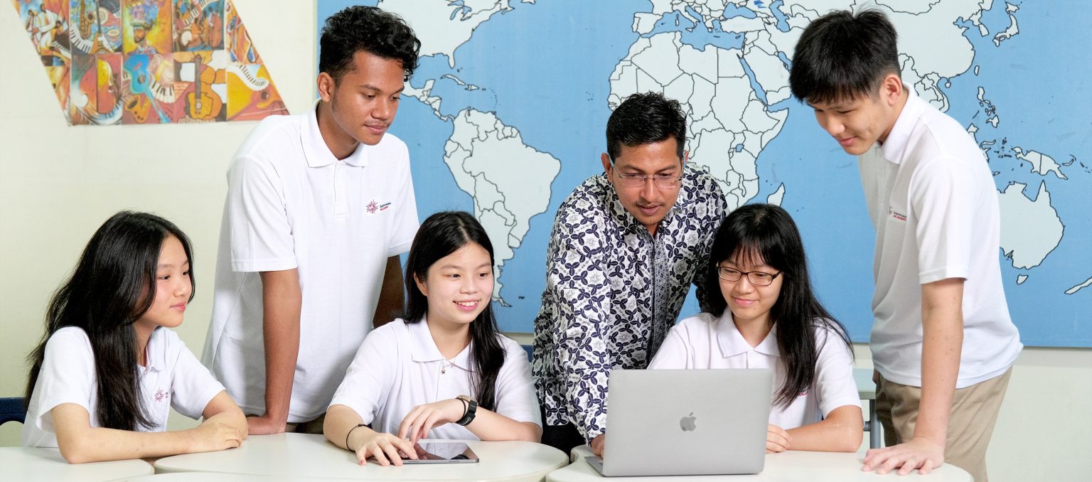 High School - Sampoerna Academy - Program